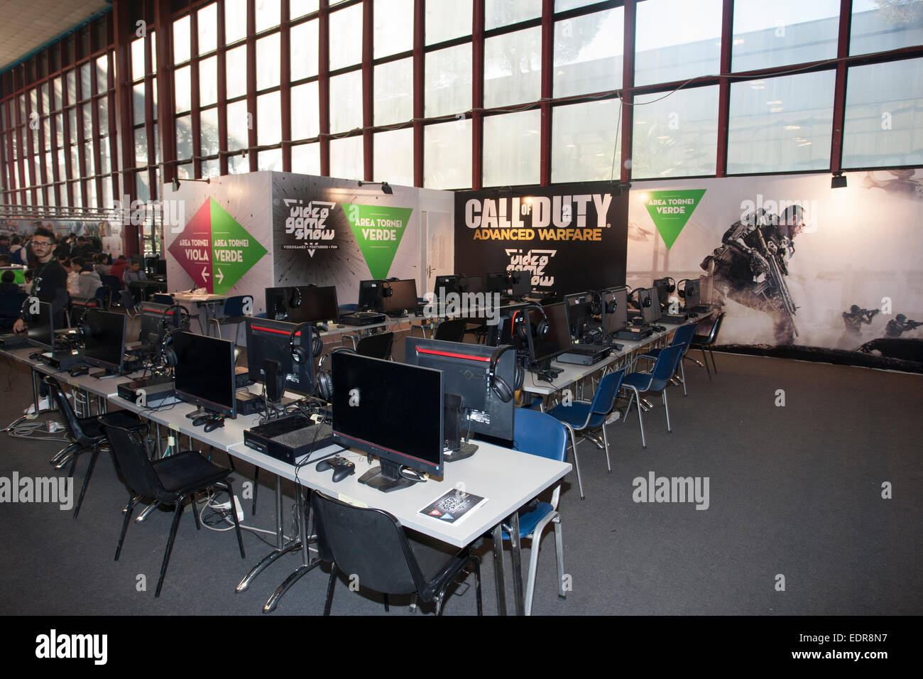 Video Games show enthusiasts attended video games and youtube ...