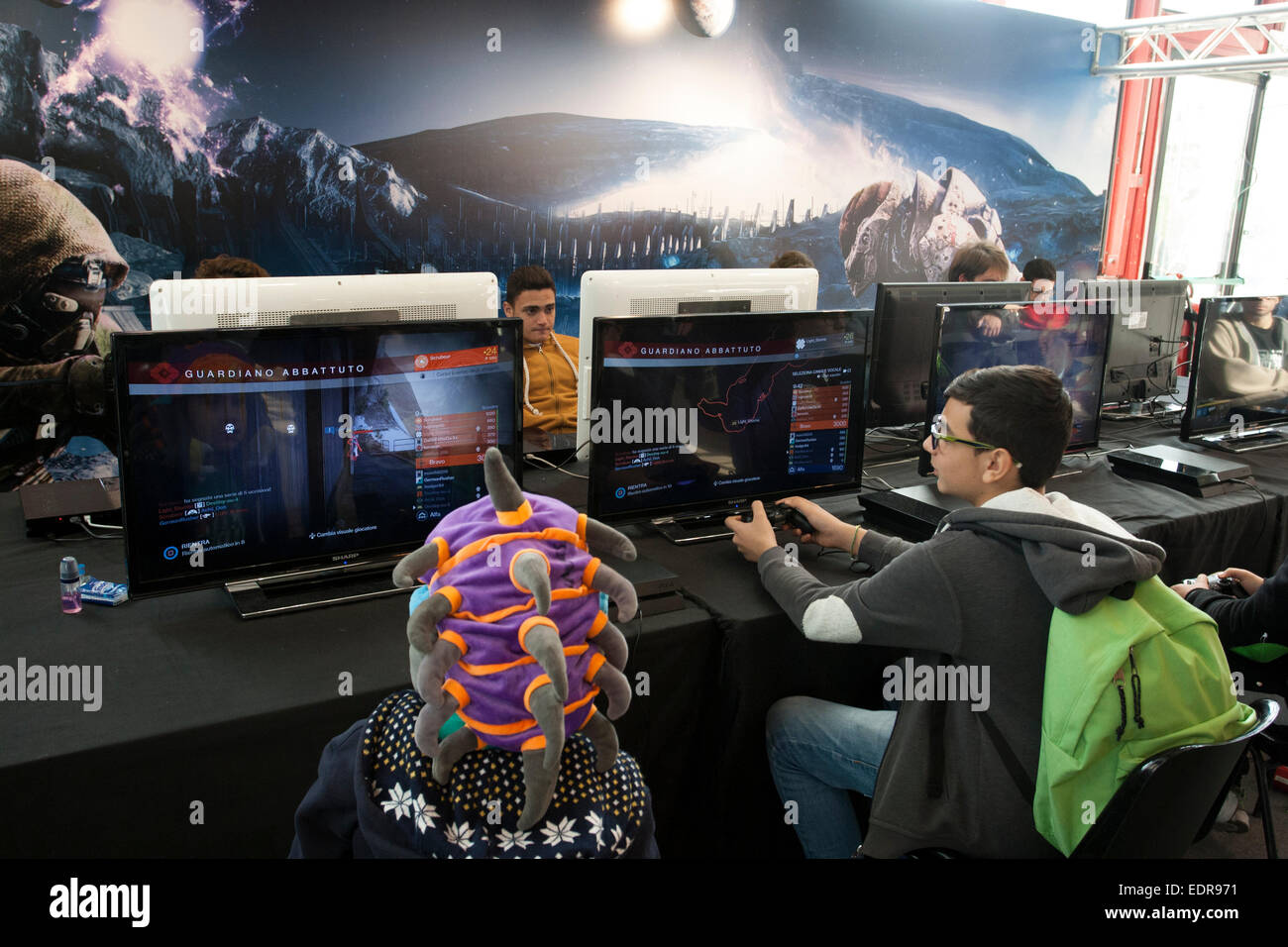 Video Games show enthusiasts attended video games and youtube ...