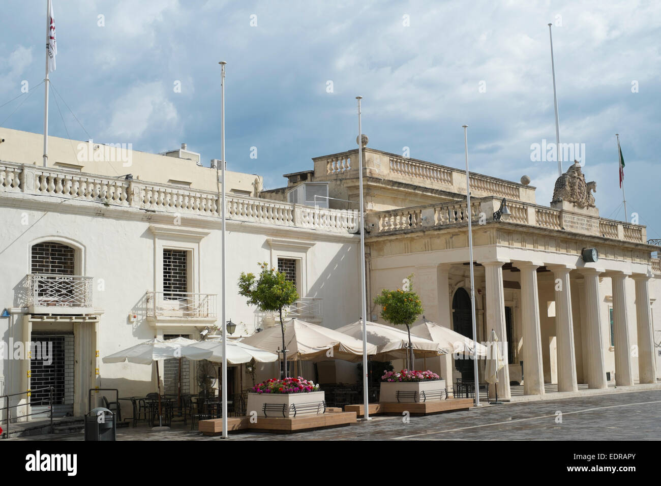 Main guard building hi-res stock photography and images - Alamy