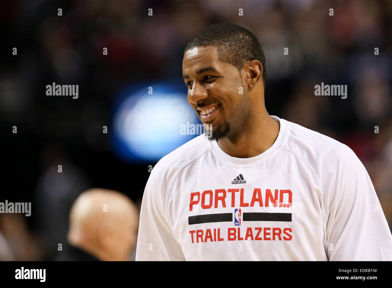 Portland, Oregon, USA. 8th Jan, 2015. LAMARCUS ALDRIDGE (12) warms up ...