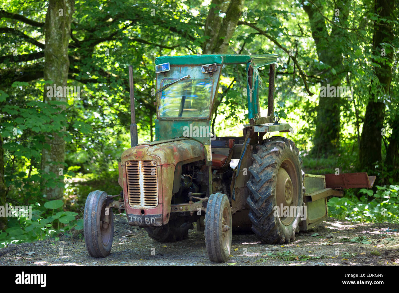 Rusty Old Farm Tractor Stock Photos & Rusty Old Farm Tractor Stock ...