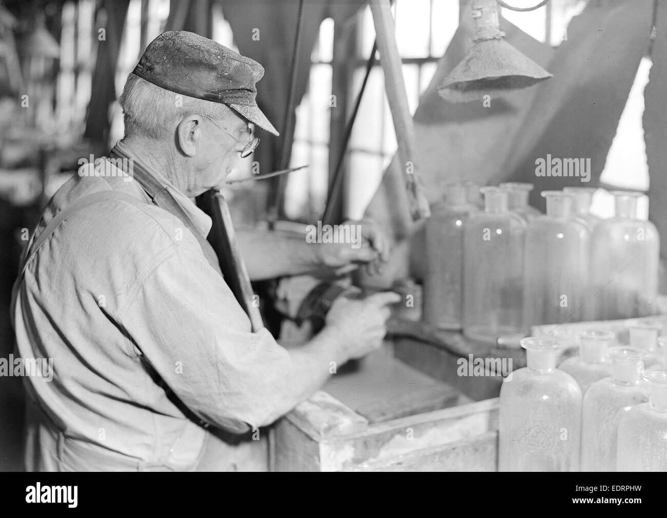 Stopper grinder hi-res stock photography and images - Alamy