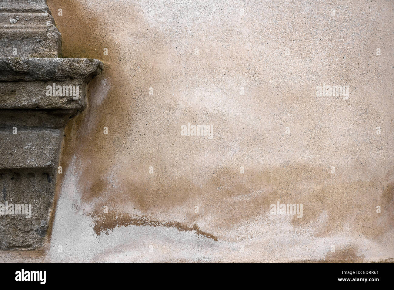 Details of an old wall with peeling plaster Stock Photo - Alamy