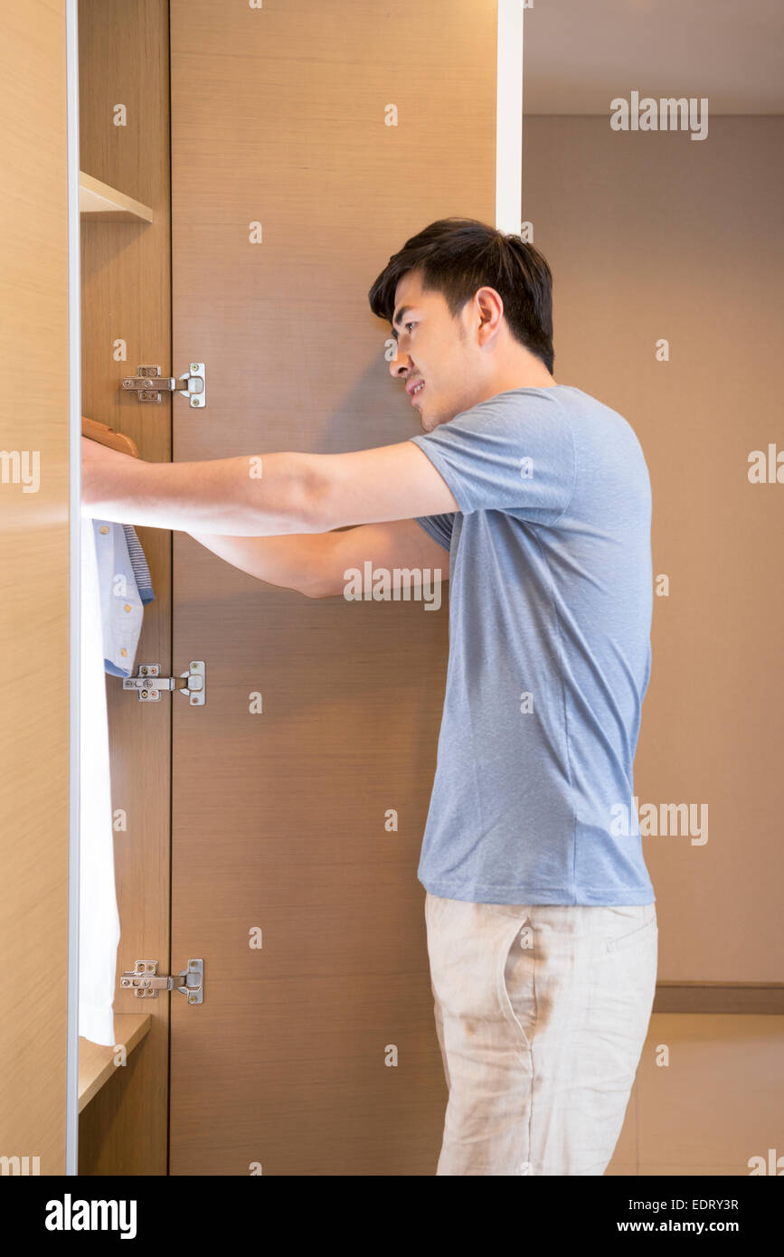 Young man images hi-res stock photography and images - Alamy