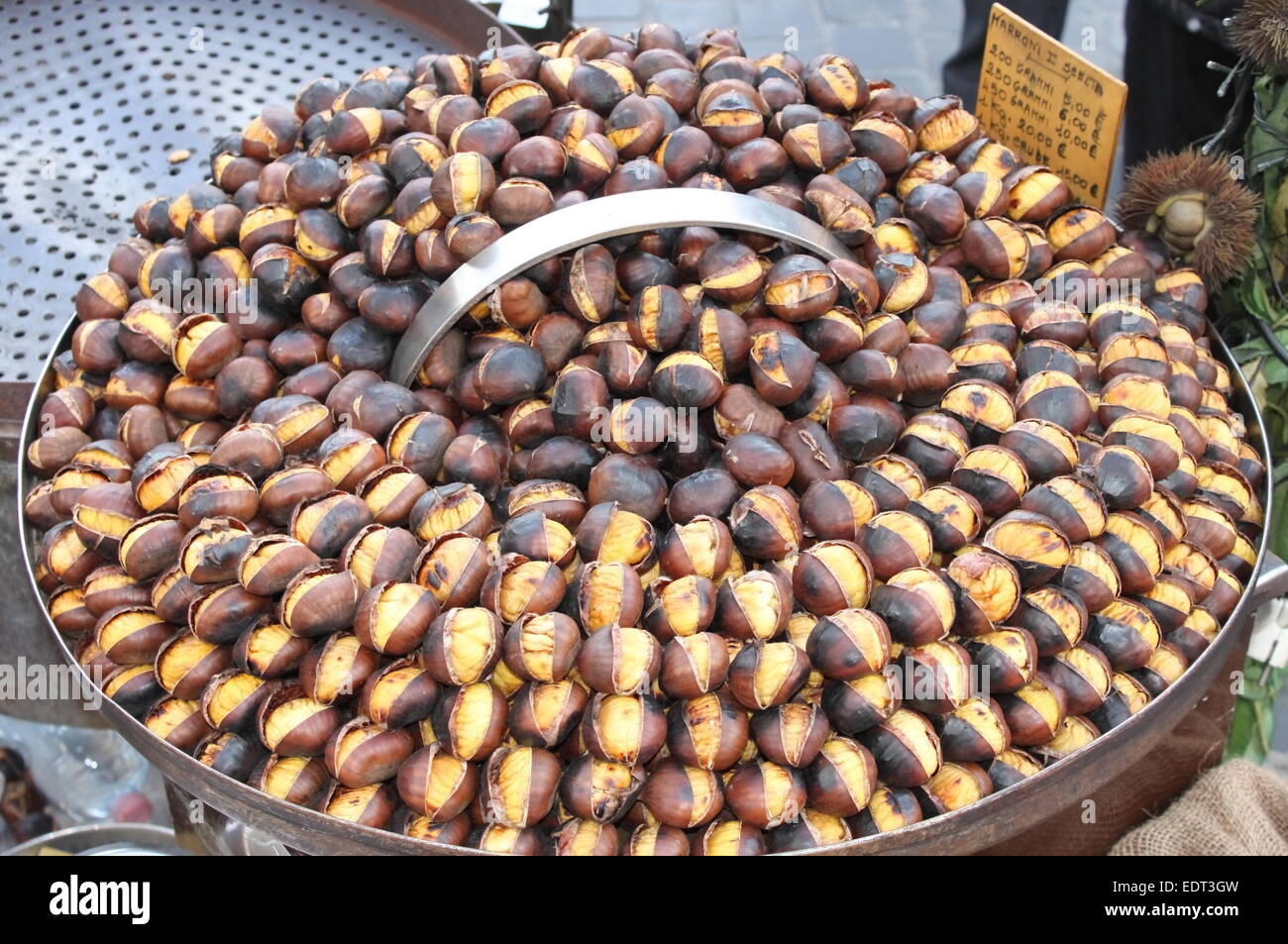 Roasted chestnuts stall hi-res stock photography and images - Alamy