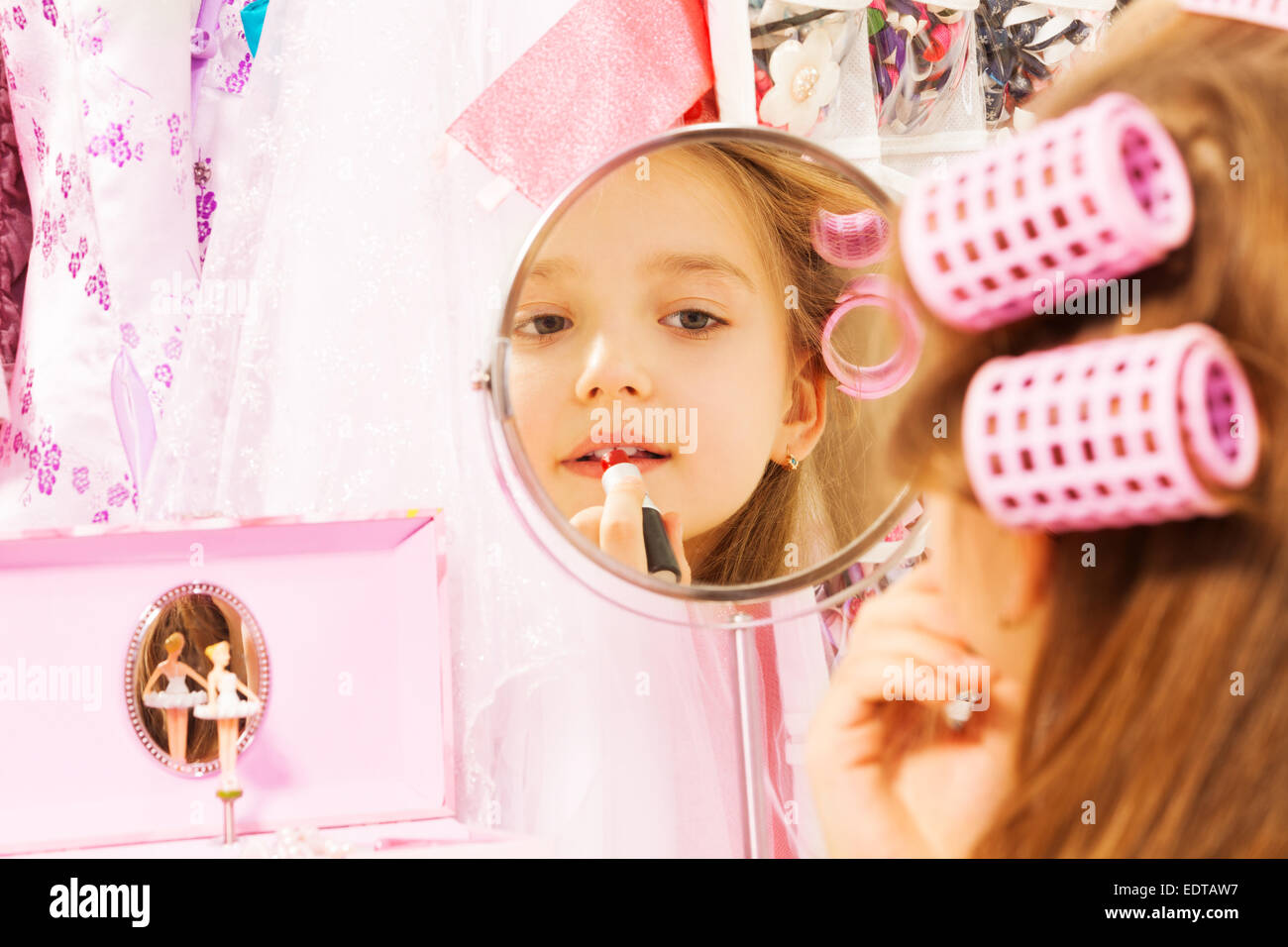 Face mirror children hi-res stock photography and images - Alamy