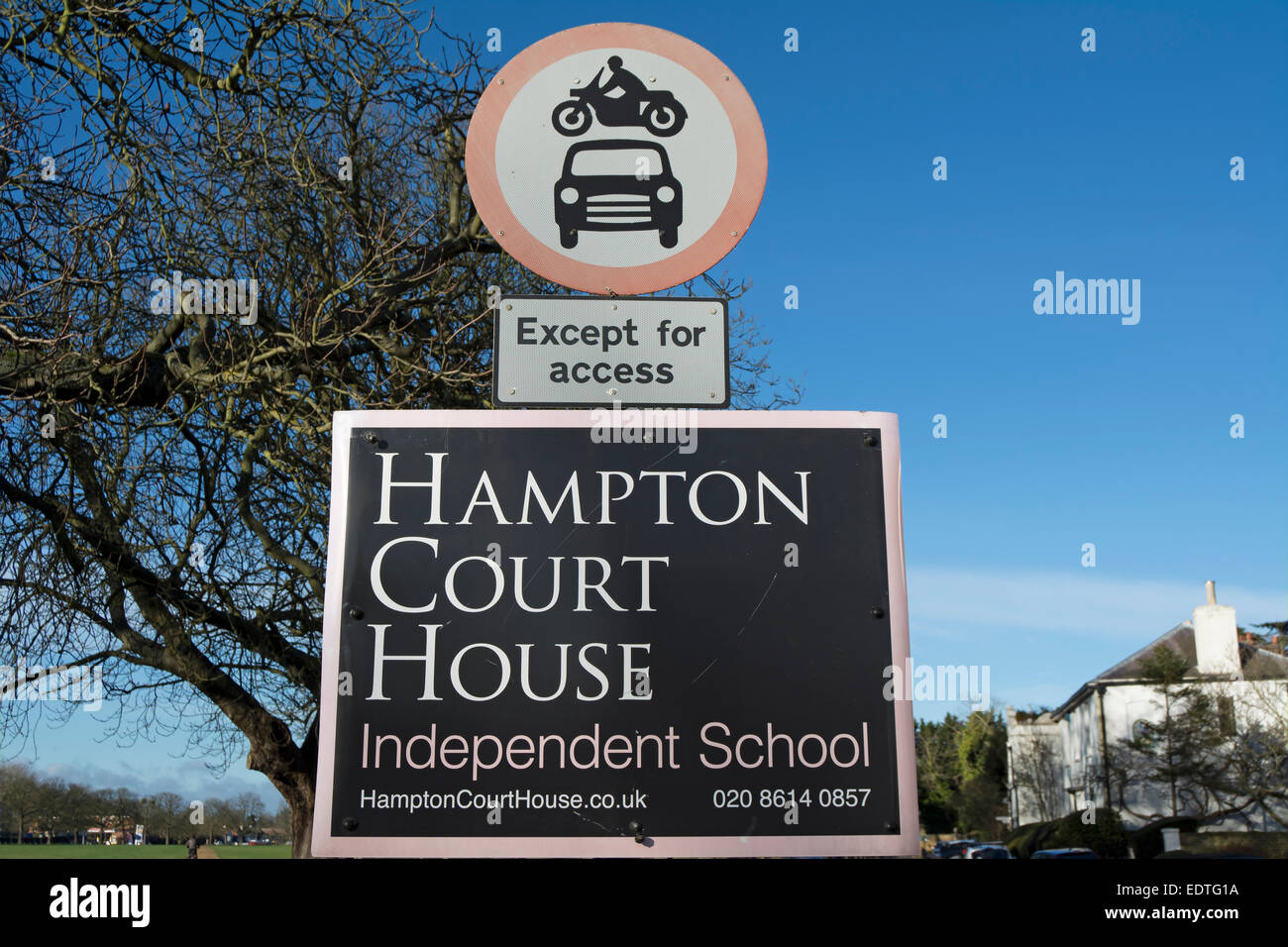 Hampton court house hi-res stock photography and images - Alamy