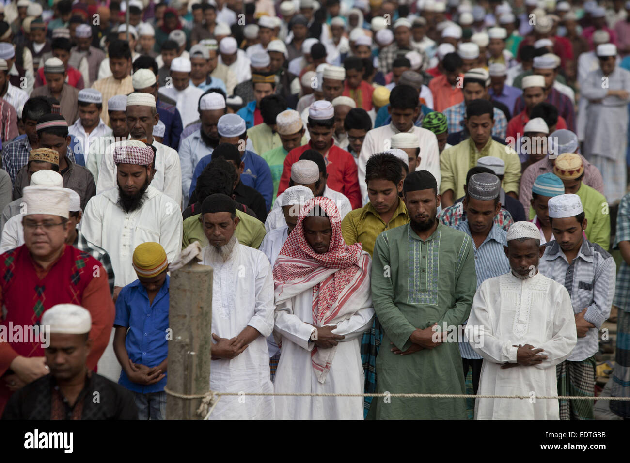 Dhaka, Bangladesh. 9th Jan, 2015. Bangladeshi Muslim devotees offer ...