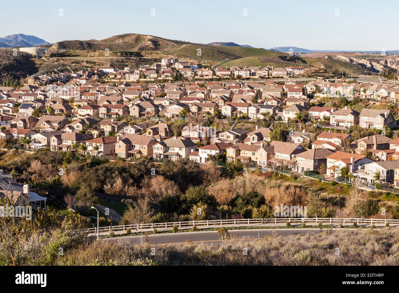 Early morning light on rows of upscale suburban homes in Simi Valley ...