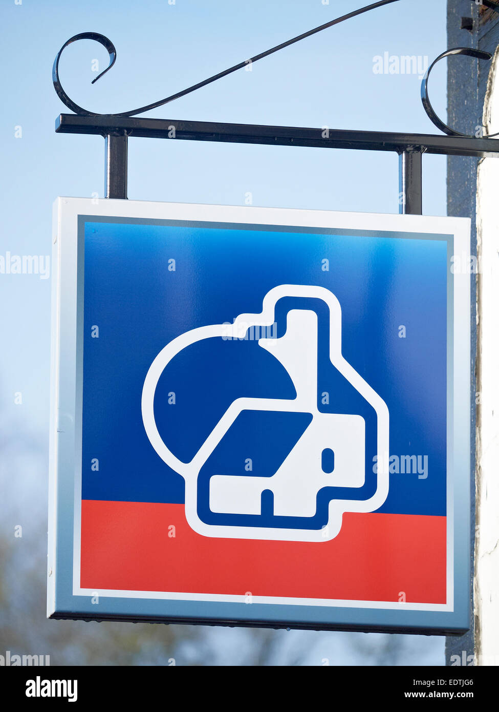 Nationwide building society logo hi-res stock photography and images ...