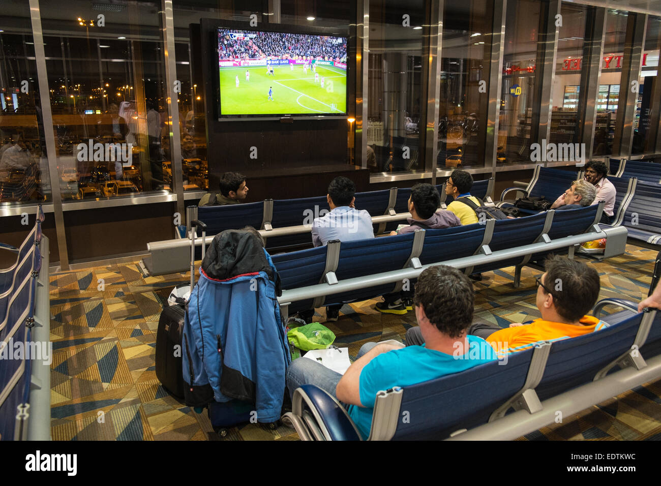 Watching English Premiership football match, Manchester United v ...