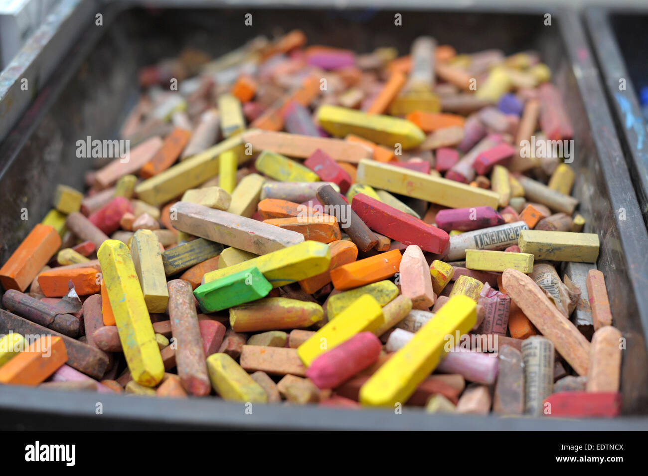 Box of chalk hi-res stock photography and images - Alamy