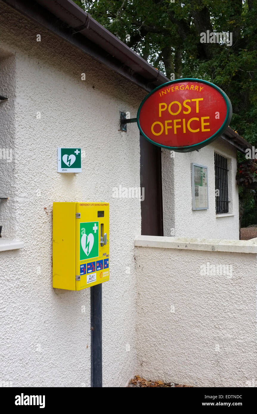 Public access defibrillator hi-res stock photography and images - Alamy
