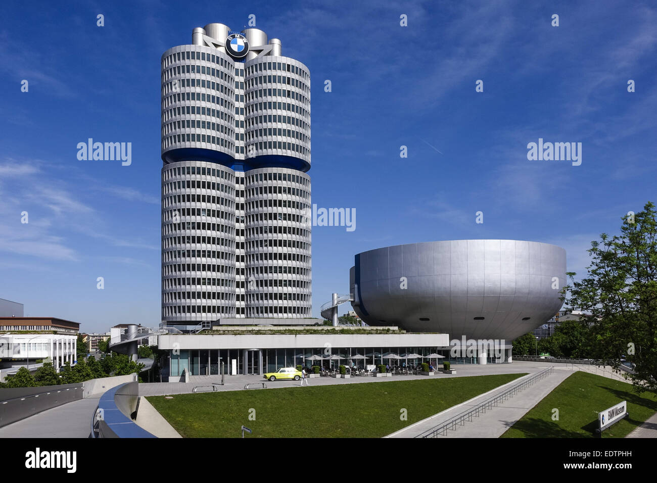 BMW-Museum, BMW Firmenzentrale, München, Bayern, Deutschland, Europa ...