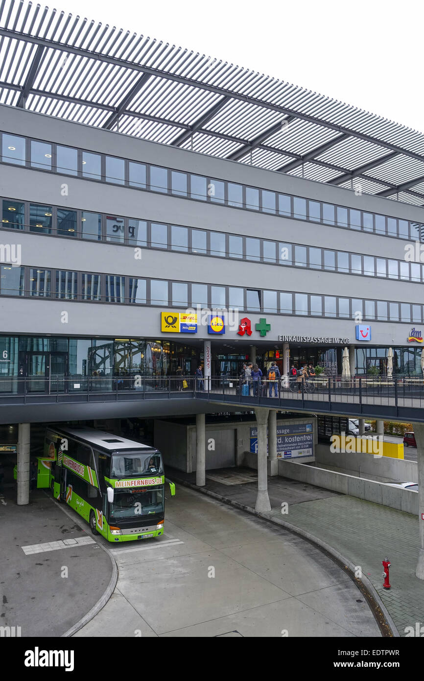 Zentraler omnibusbahnhof zob münchen oberbayern hi-res stock ...