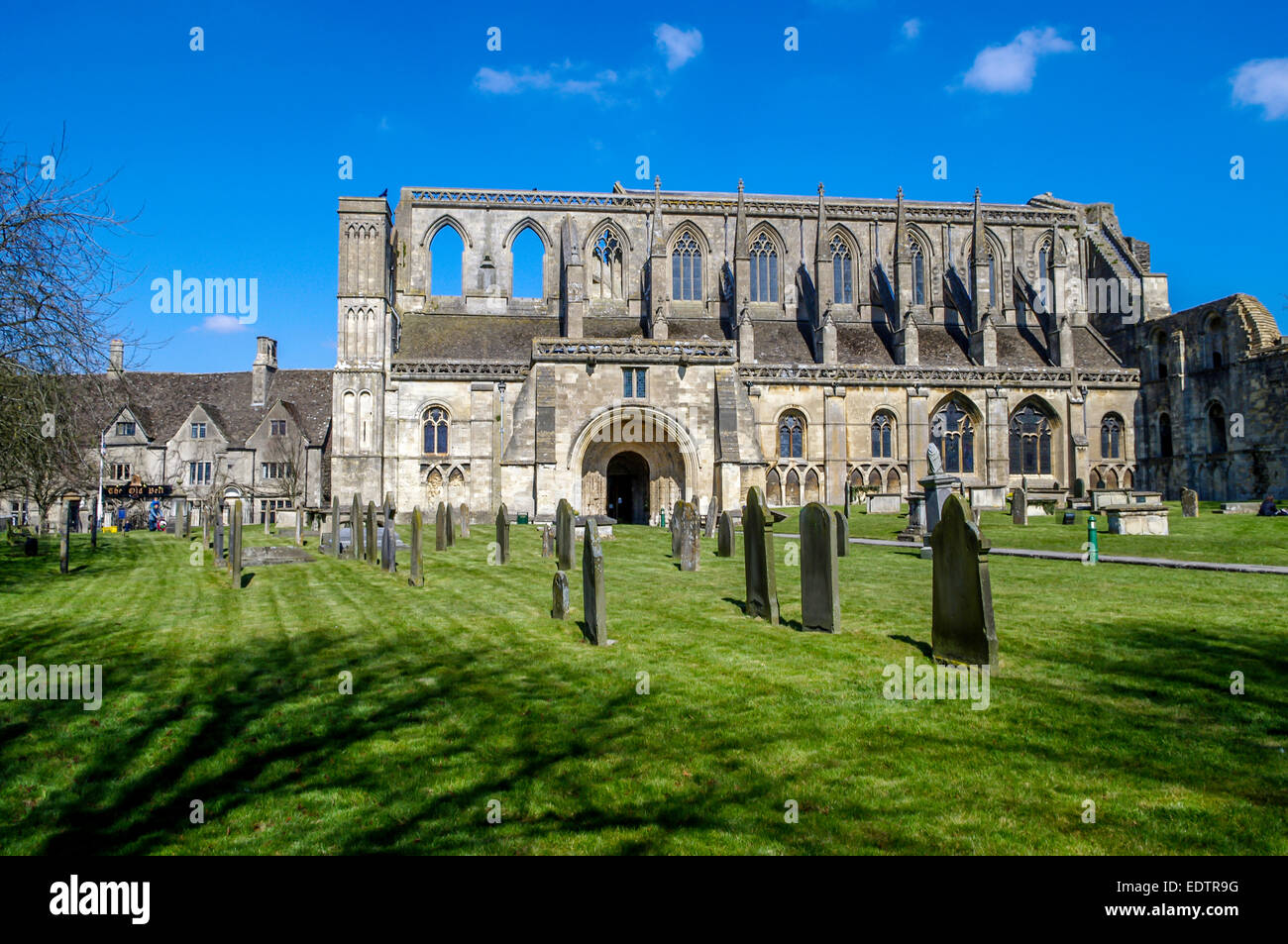 Malmesbury abbey church gothic hi-res stock photography and images - Alamy