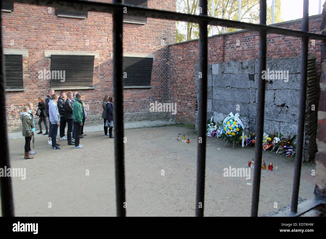 Execution wall hi-res stock photography and images - Alamy