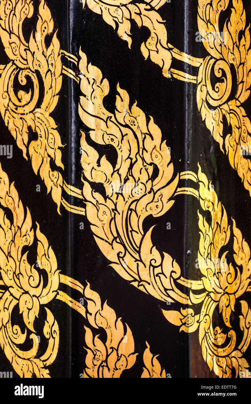 The thai painting on pillar of thai temple Stock Photo - Alamy
