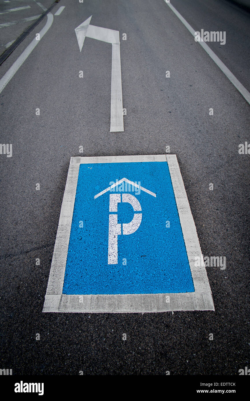 P arrow sign hi-res stock photography and images - Alamy