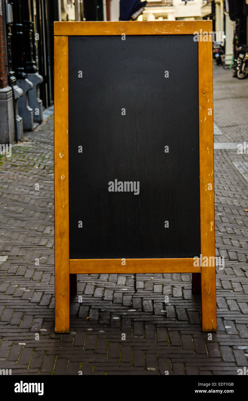 Empty chalkboard hi-res stock photography and images - Alamy