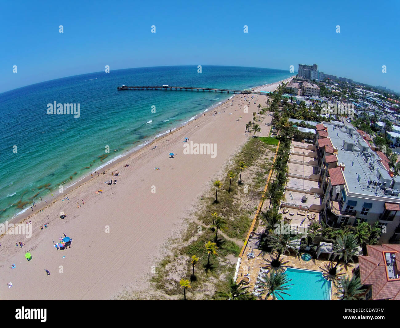 Aerial sea shoreline sandy beach hi-res stock photography and images ...