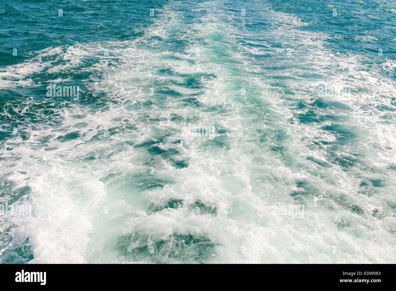 Stern wave hi-res stock photography and images - Alamy