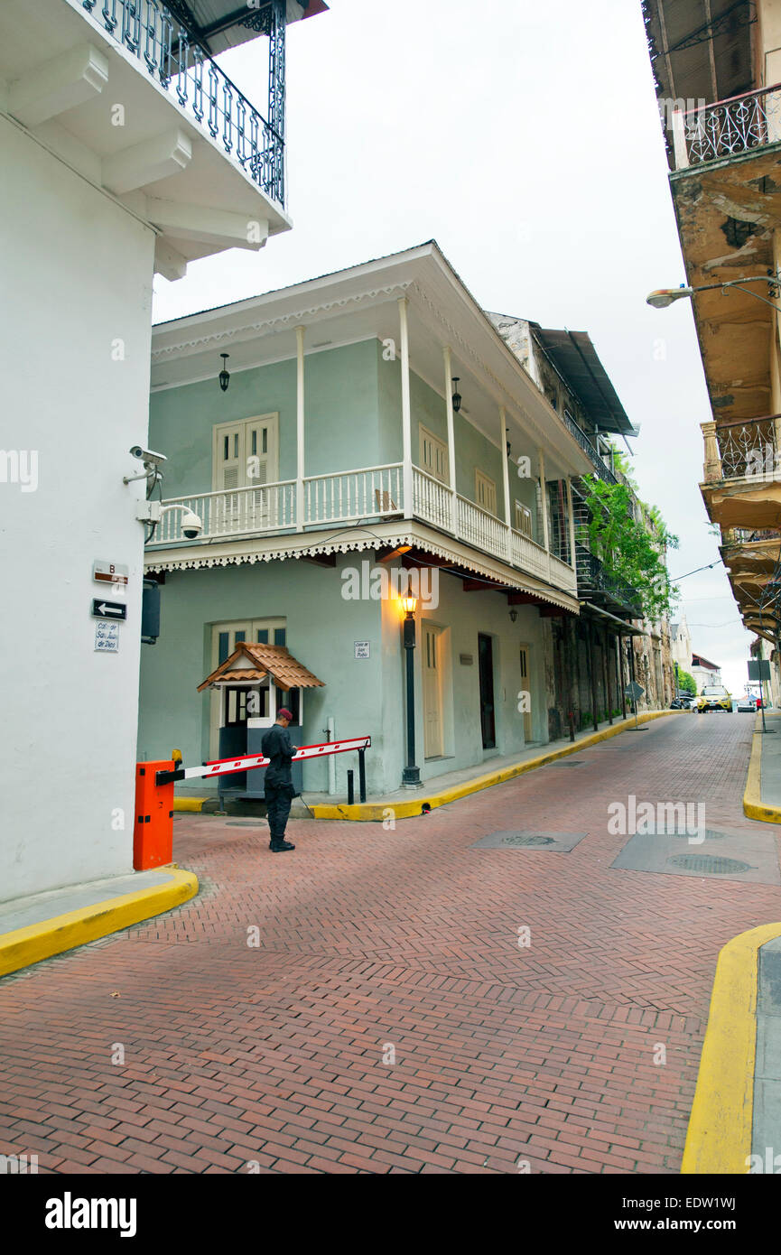 Government building area hi-res stock photography and images - Alamy