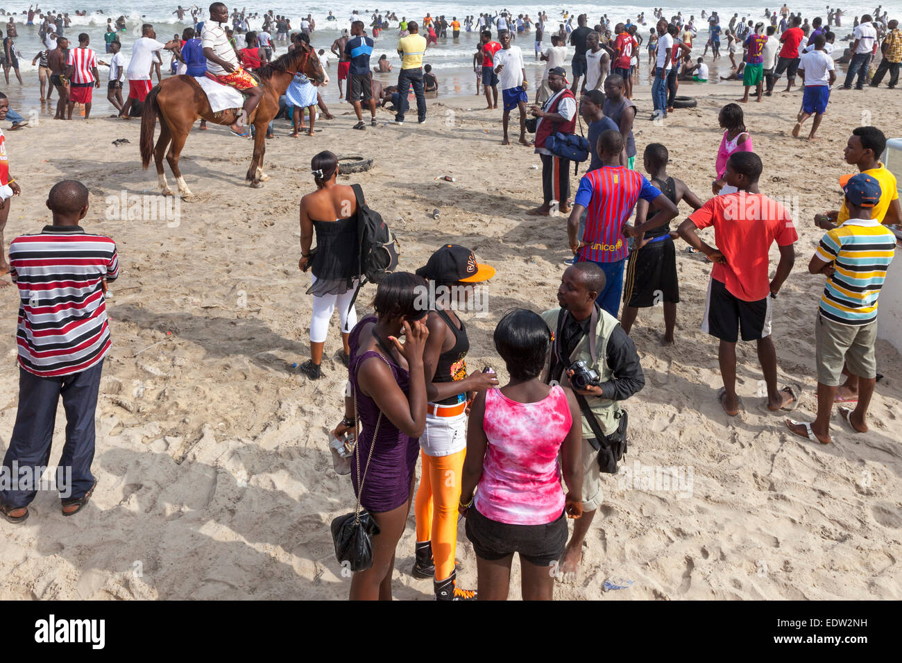 Sunday crowd on Labadi beach, Accra, Ghana, Africa Stock Photo - Alamy