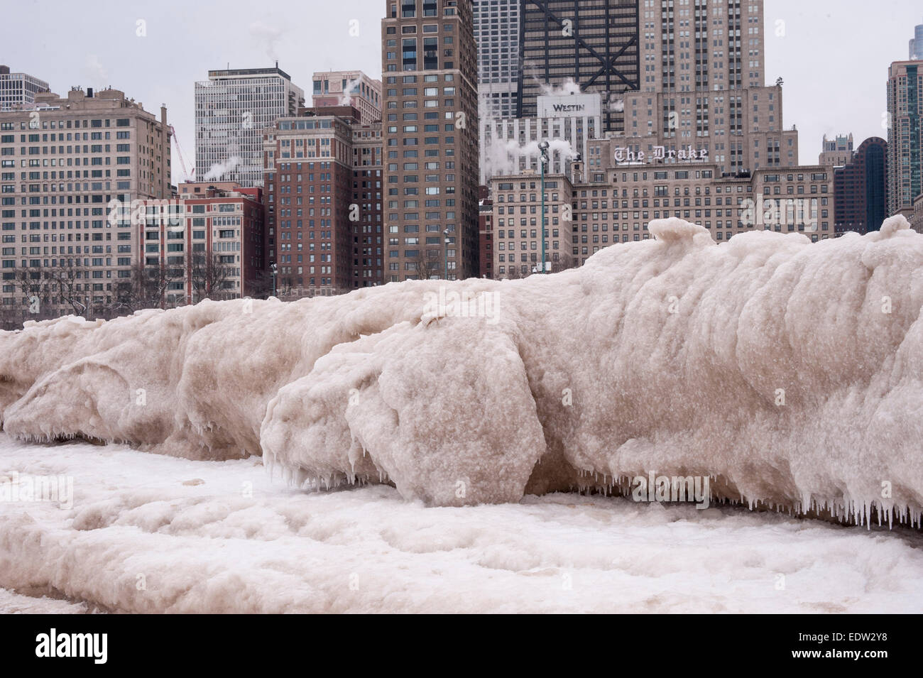 Chicago, USA, 8 January 2015. The Windy City continues to endure the ...