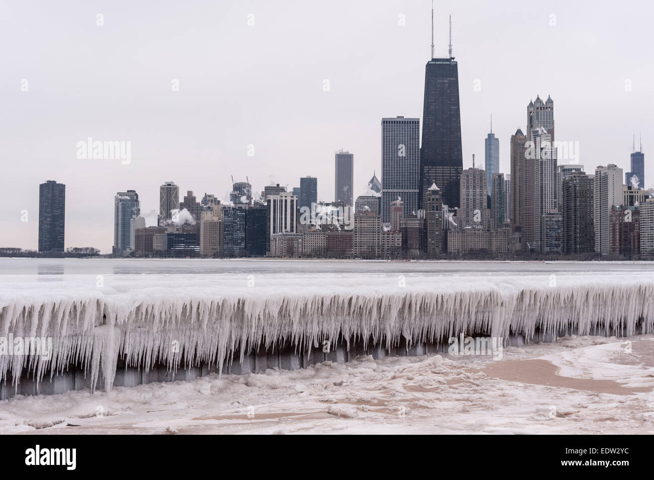Chicago, USA, 8 January 2015. The Windy City continues to endure the ...