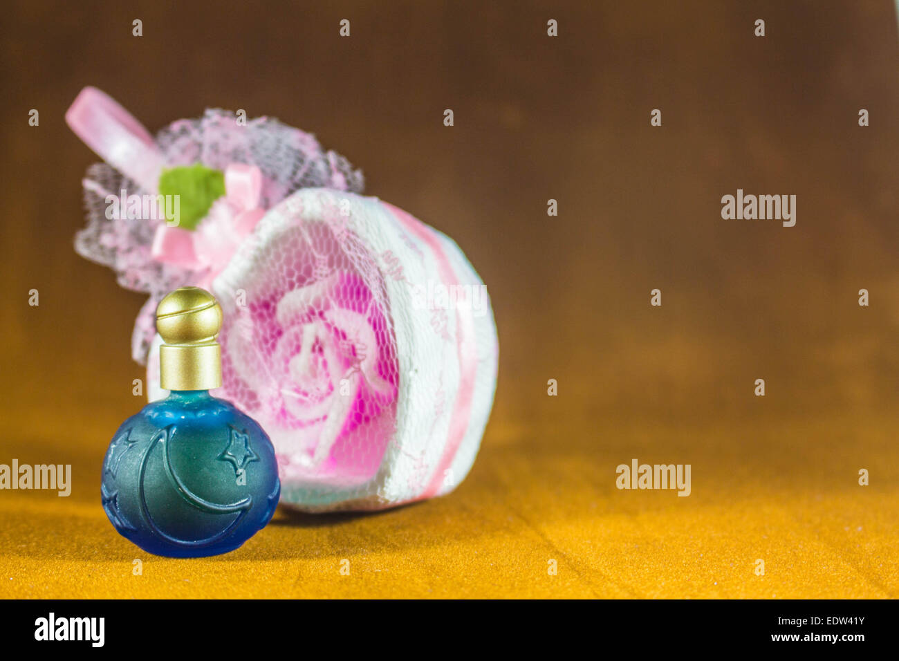 Perfume and gift at the wedding Stock Photo - Alamy
