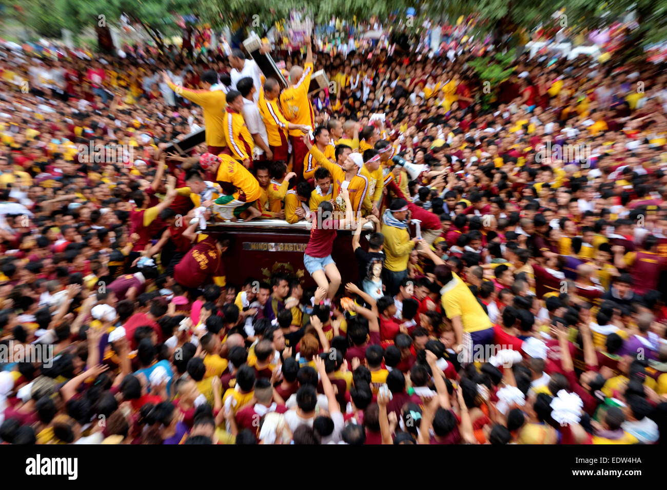 Manila, Philippines. 9th January, 2015. A sea of devotees of during the ...