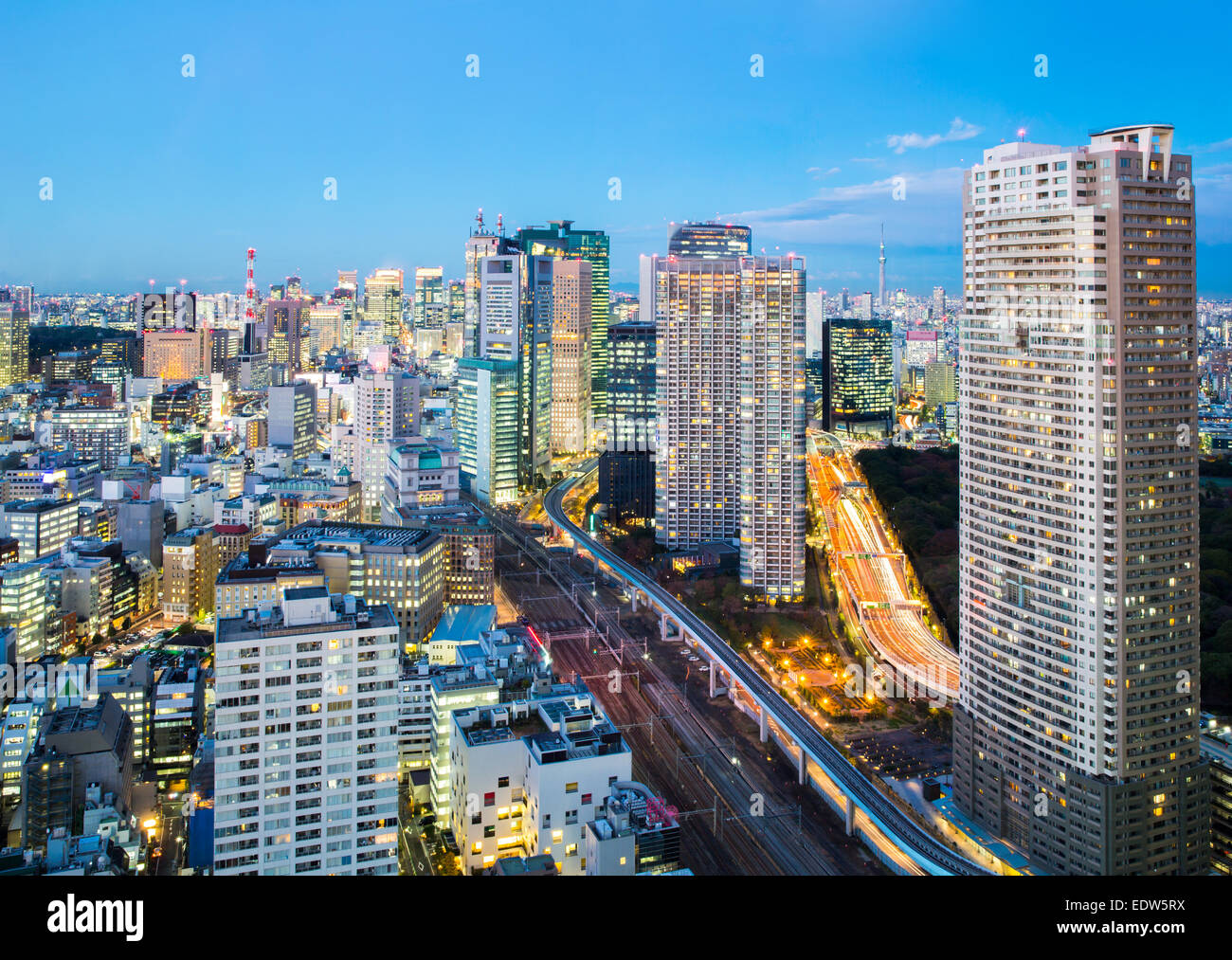 Tokyo Cityscape and downtown Office skyline skyscraper at dusk Japan ...