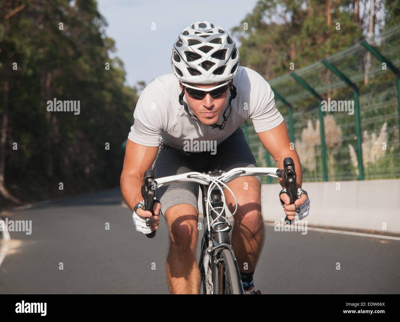 Cyclist with movement hi-res stock photography and images - Alamy