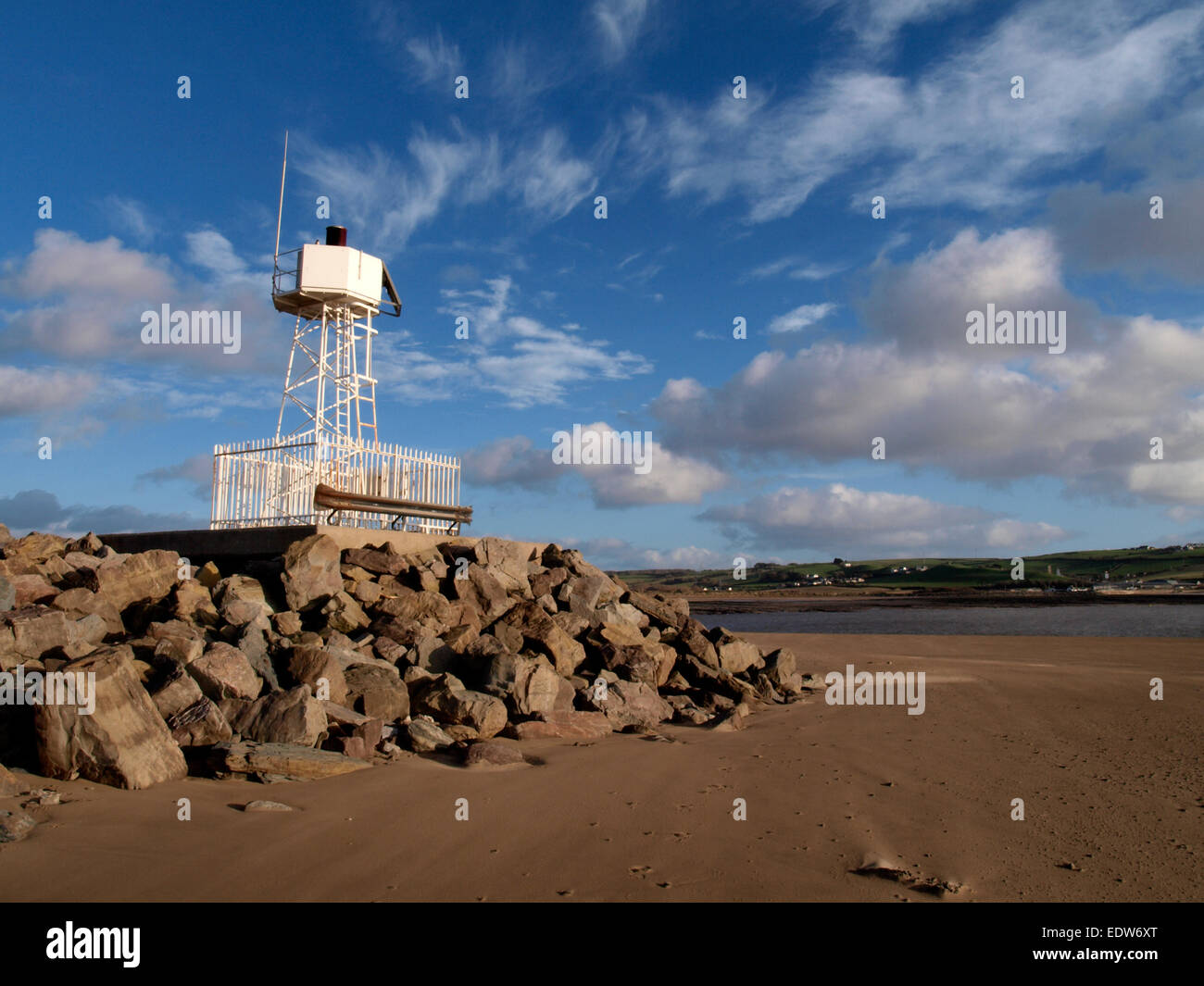Crow Point Lighthouse at Crow Point on the Taw and Torridge estuary ...