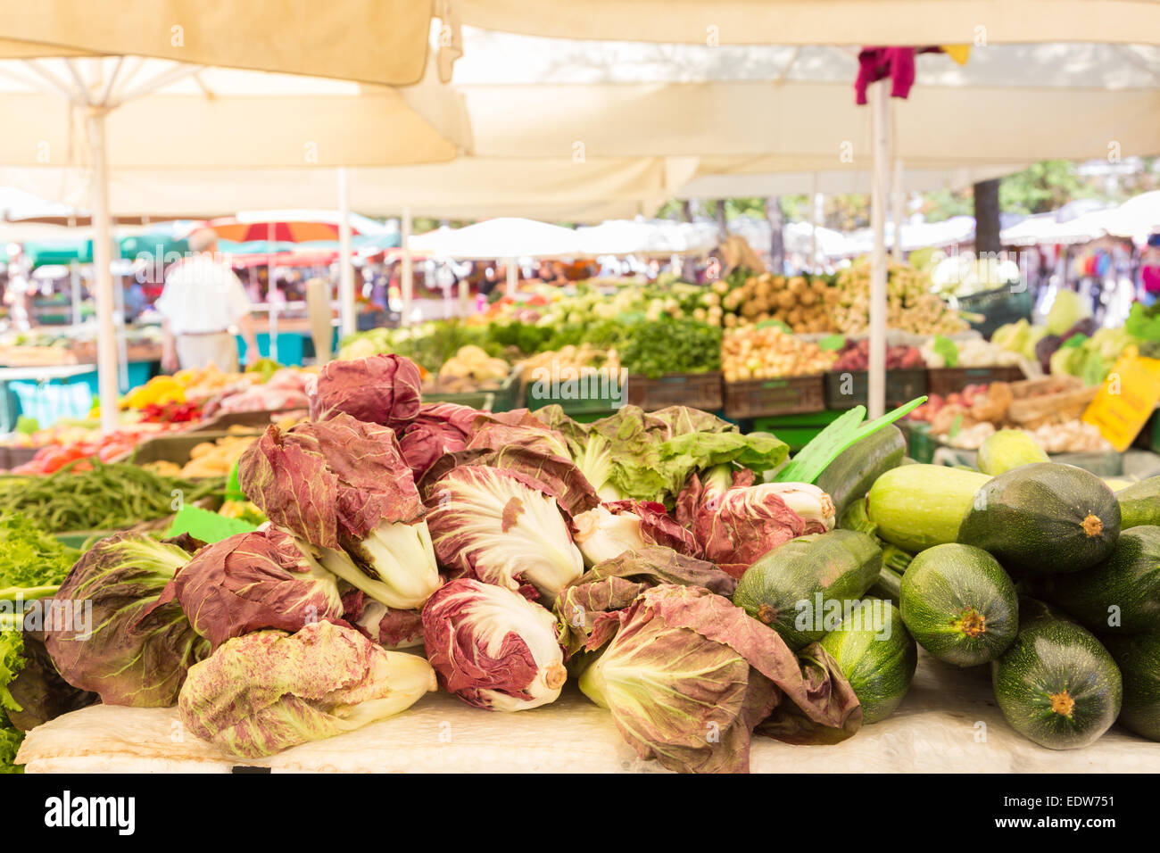 Vegetable market stall Stock Photo - Alamy