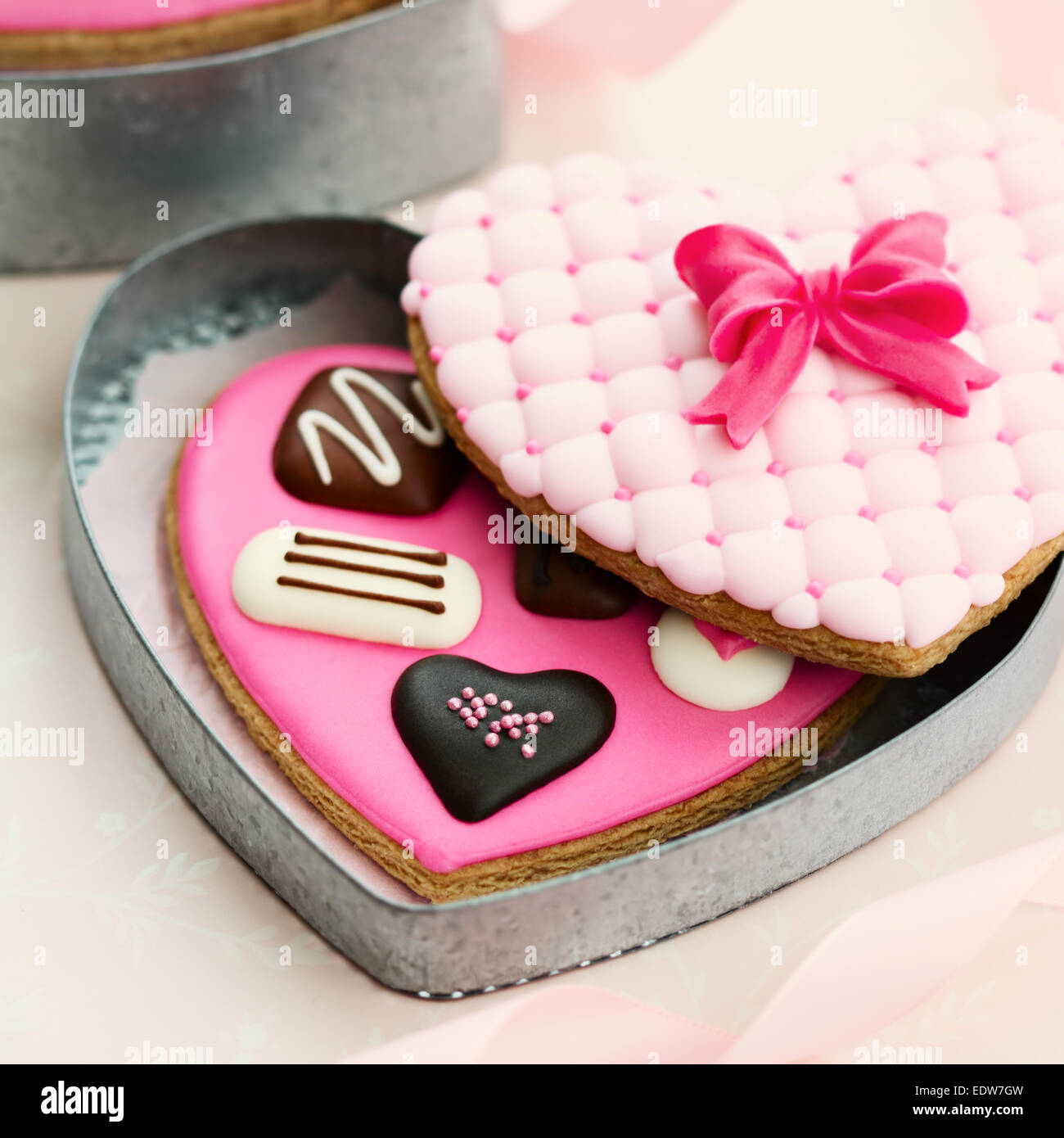 Luxury chocolate gift hi-res stock photography and images - Alamy