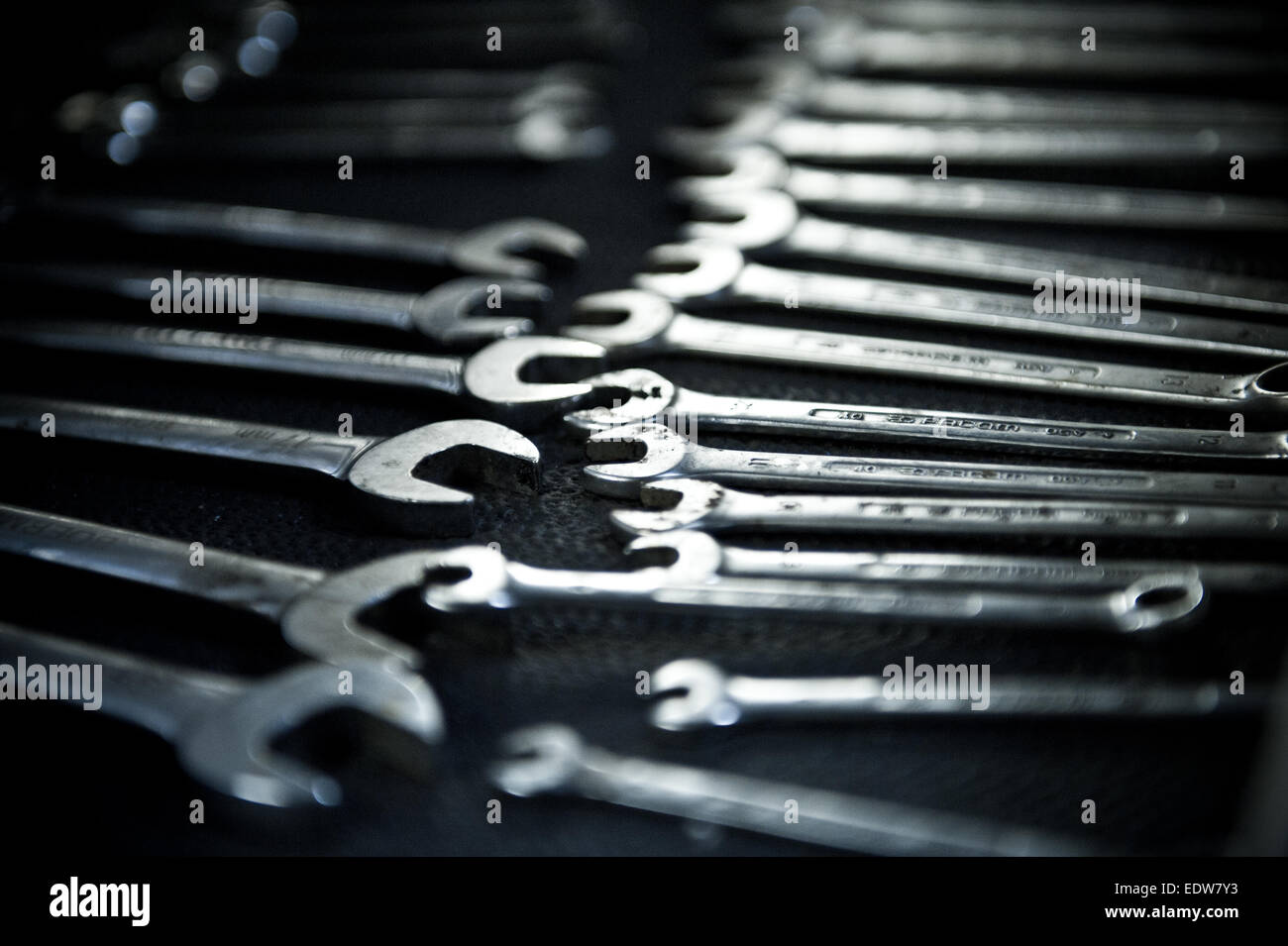 Ring repair hi-res stock photography and images - Alamy