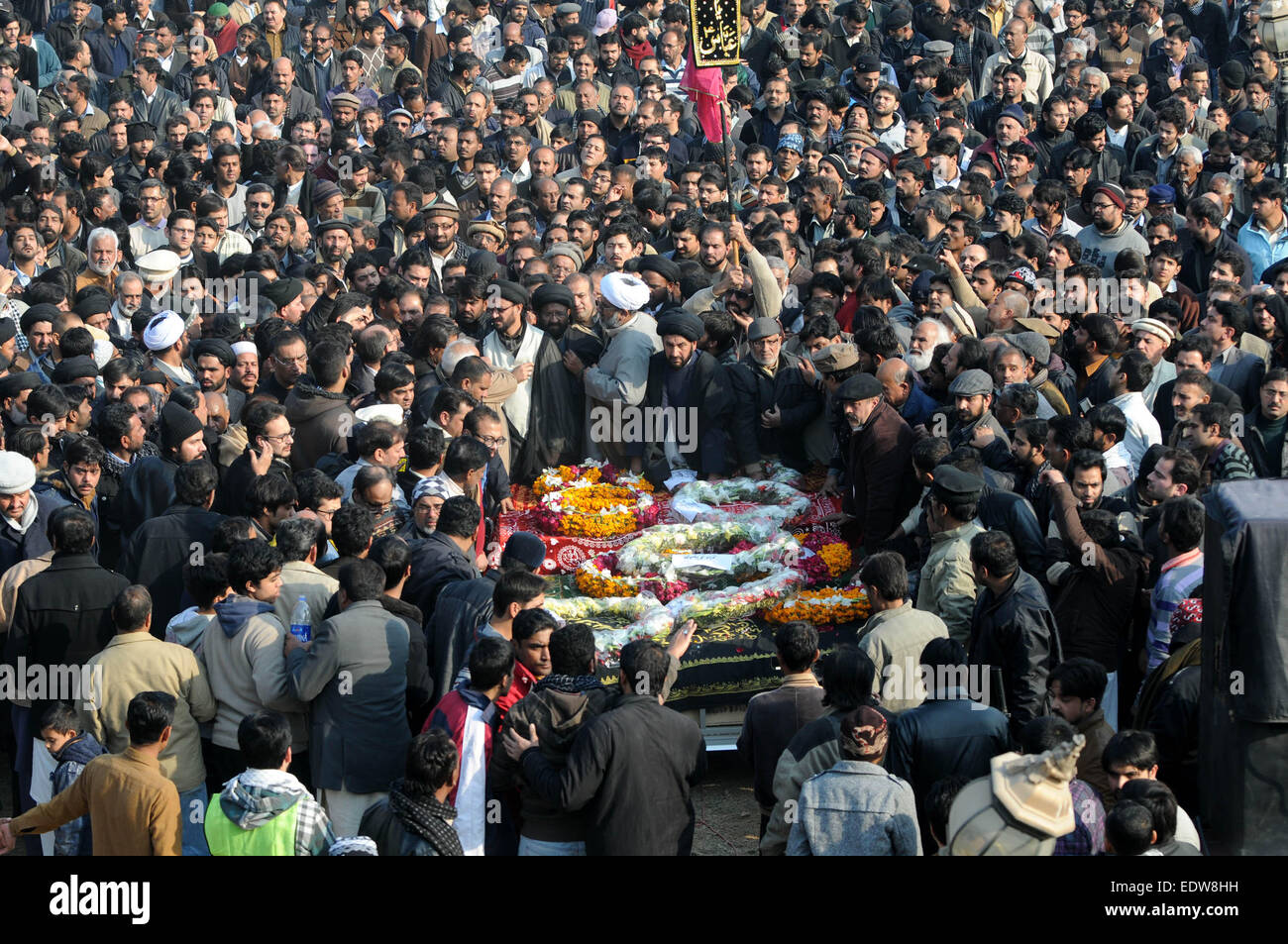 Pakistan rawalpindi funeral hi-res stock photography and images - Alamy
