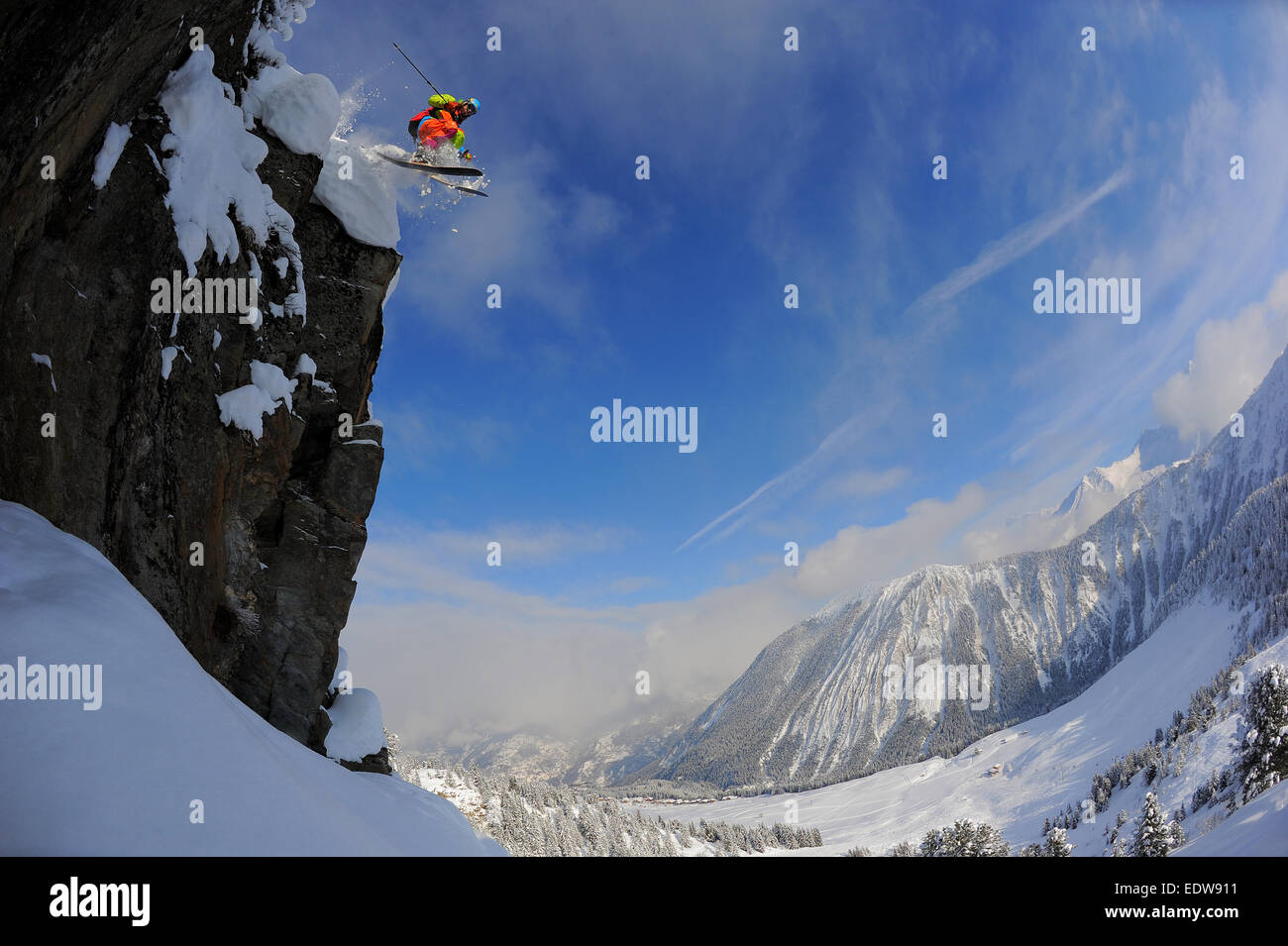 Skier cliff jump hi-res stock photography and images - Alamy