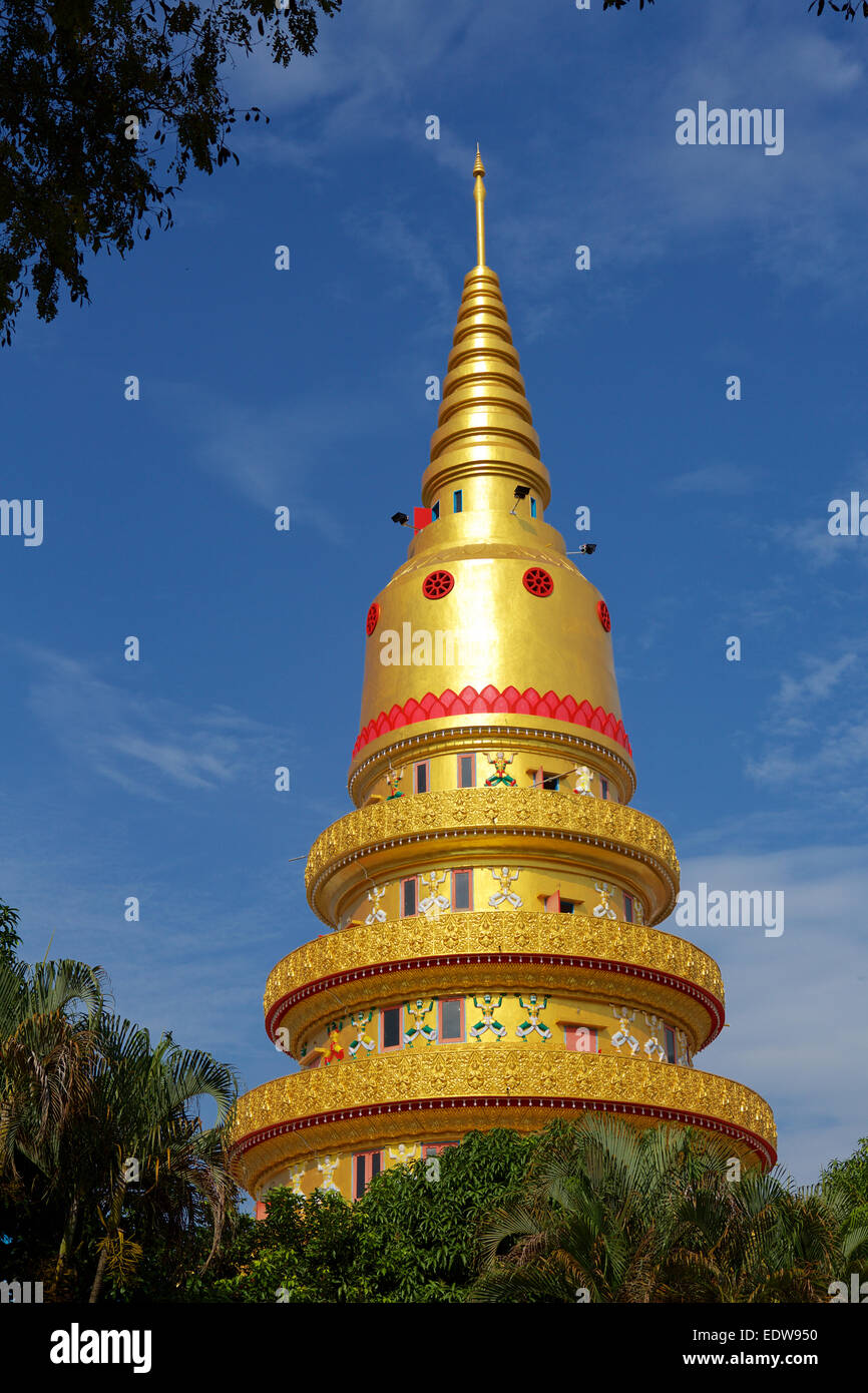 Thai style temple located in Georgetown Penang Malaysia Stock Photo - Alamy