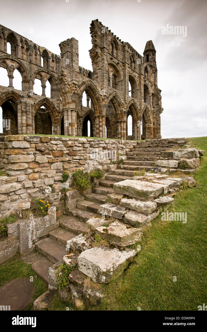 Ruined abbeys of britain hi-res stock photography and images - Alamy