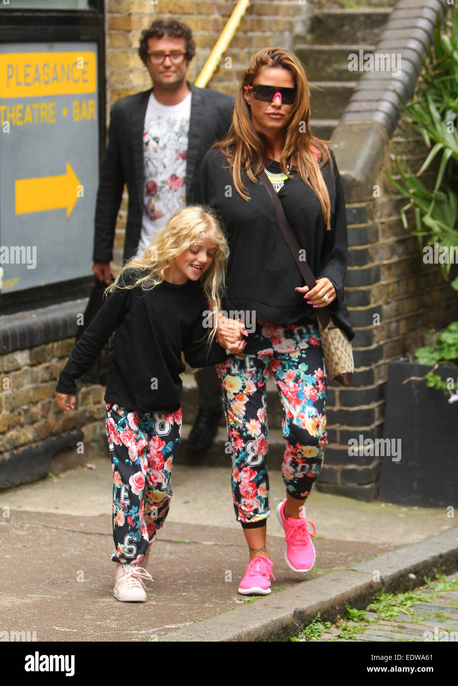 Katie Price leaves FUBAR radio with her daughter Princess after her ...