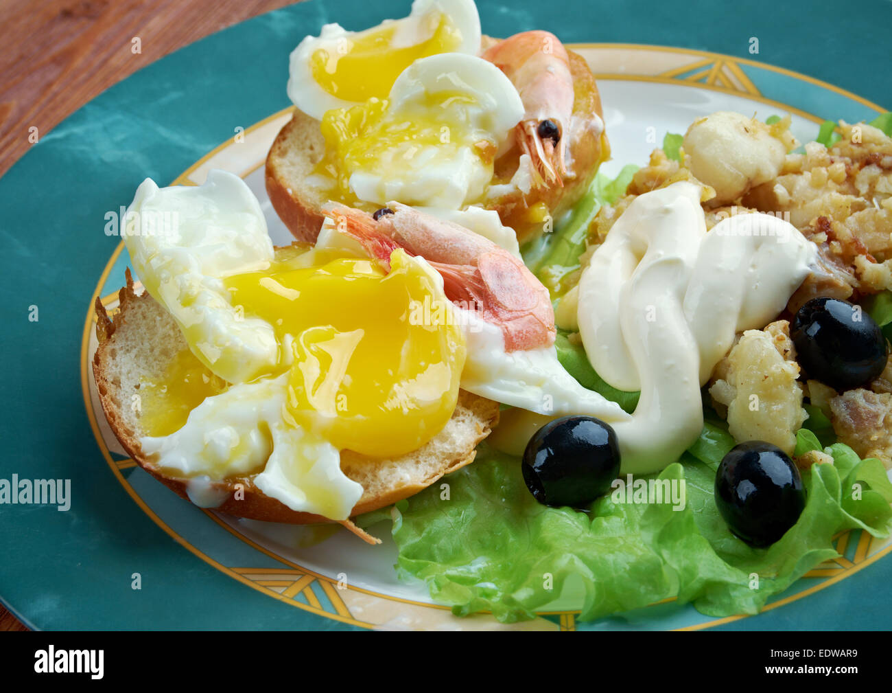 English muffin eggs hi-res stock photography and images - Alamy