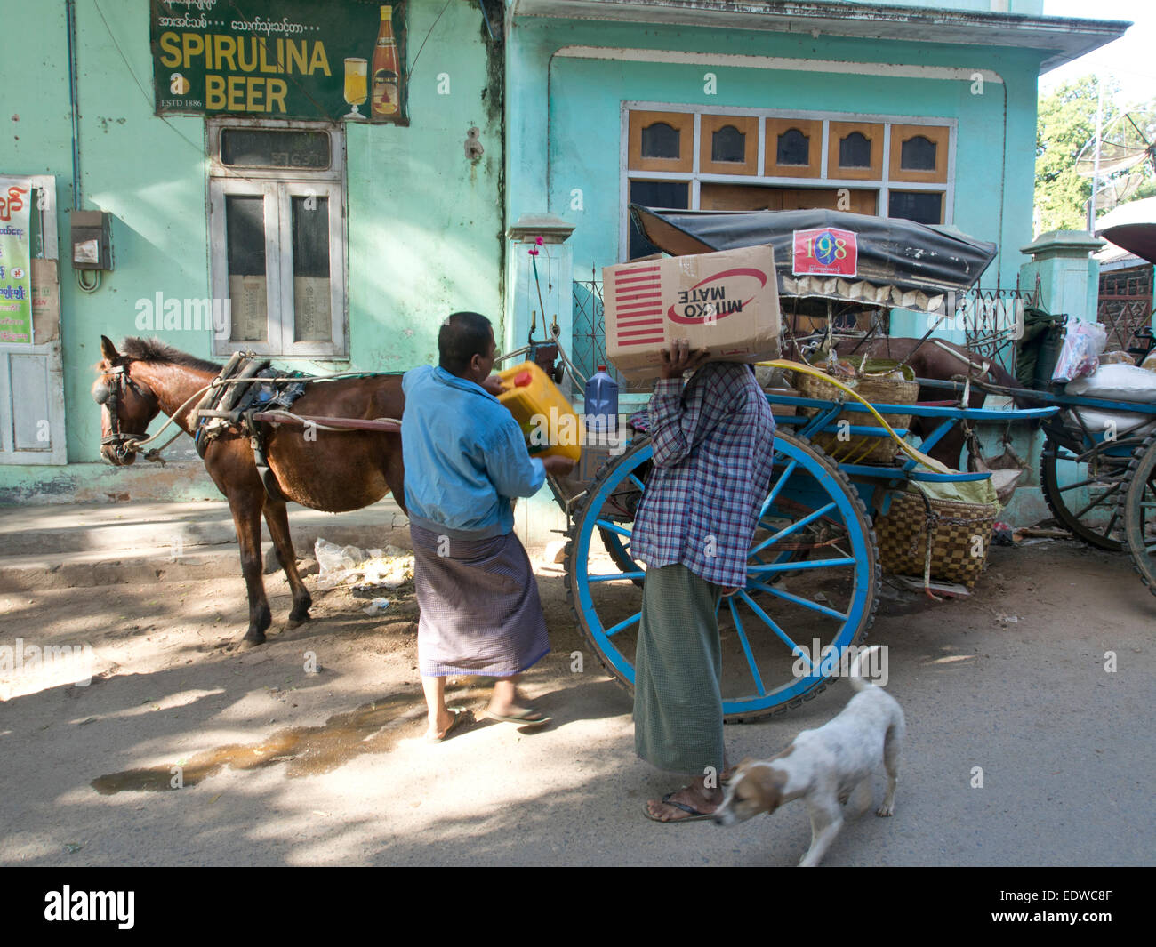 Load carriage hi-res stock photography and images - Alamy