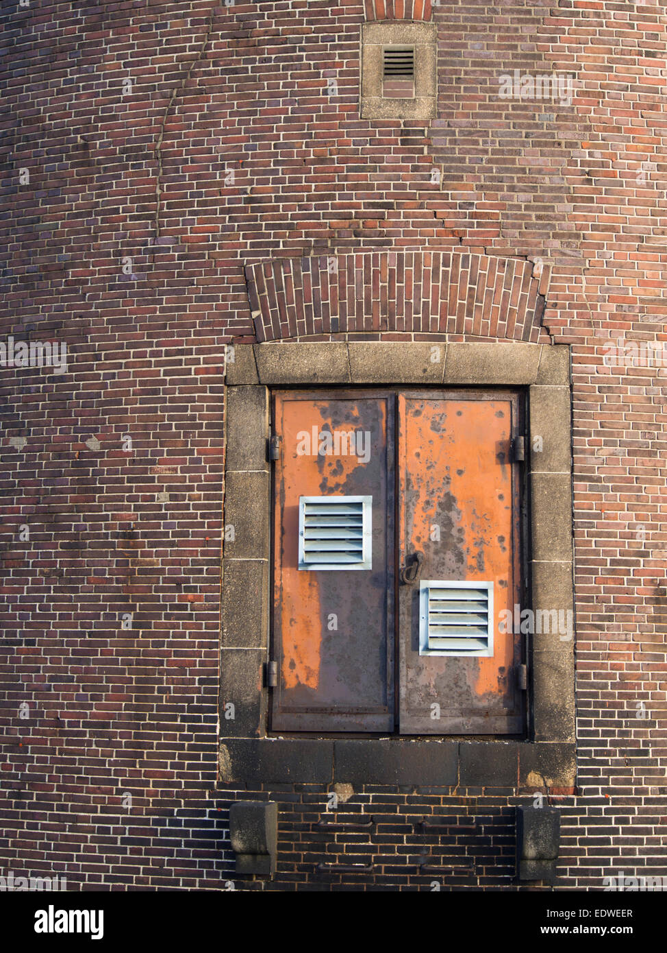 Rounded brick hi-res stock photography and images - Alamy