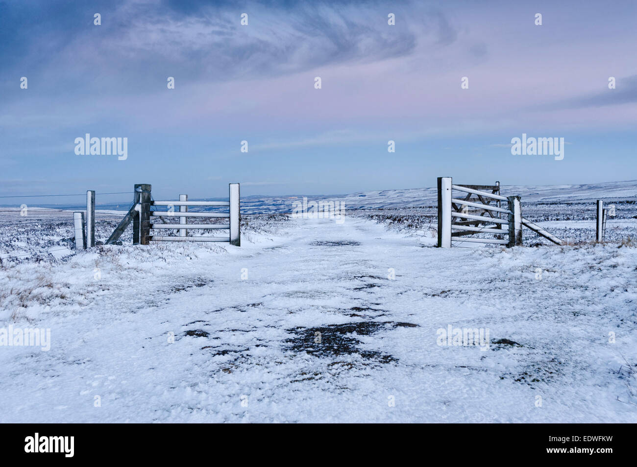 Pennine moorland hi-res stock photography and images - Alamy