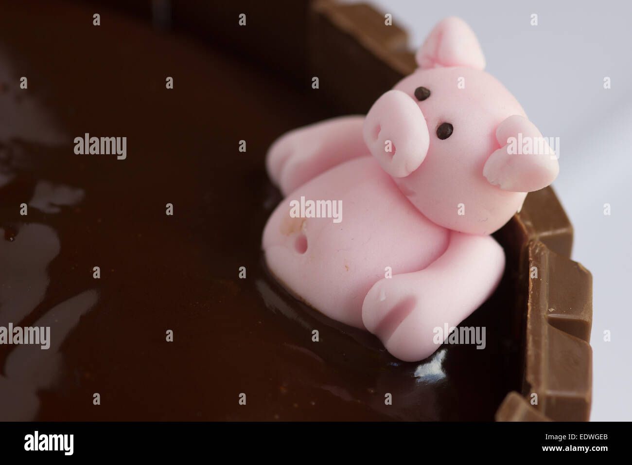 Chocolate bath hi-res stock photography and images - Alamy