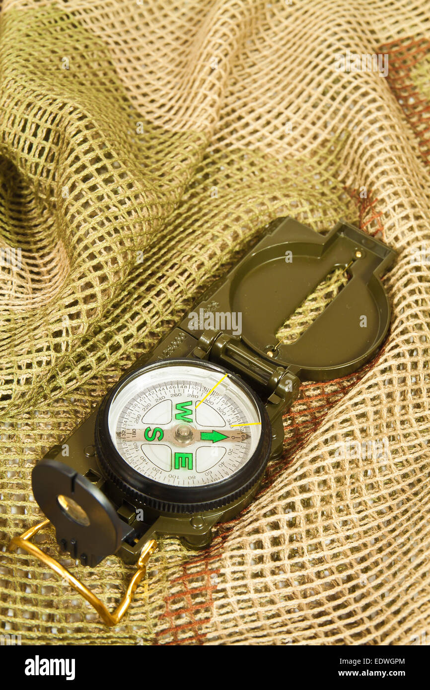 Classic Army metal compass for tactical exercises Stock Photo - Alamy