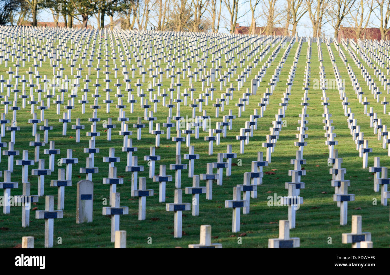 War memorial from french hi-res stock photography and images - Alamy